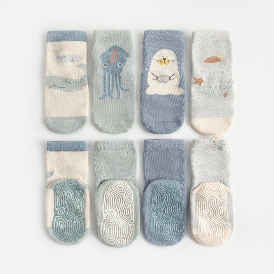 Winter Adventures with Warm Baby Socks That Stay On – LittleYogaSocks